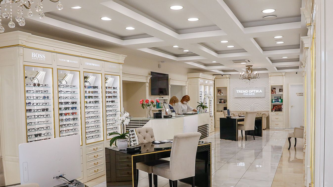 Érintés nélkül is elvégezhető a vizsgálat egy távvezérlésű foropter ...