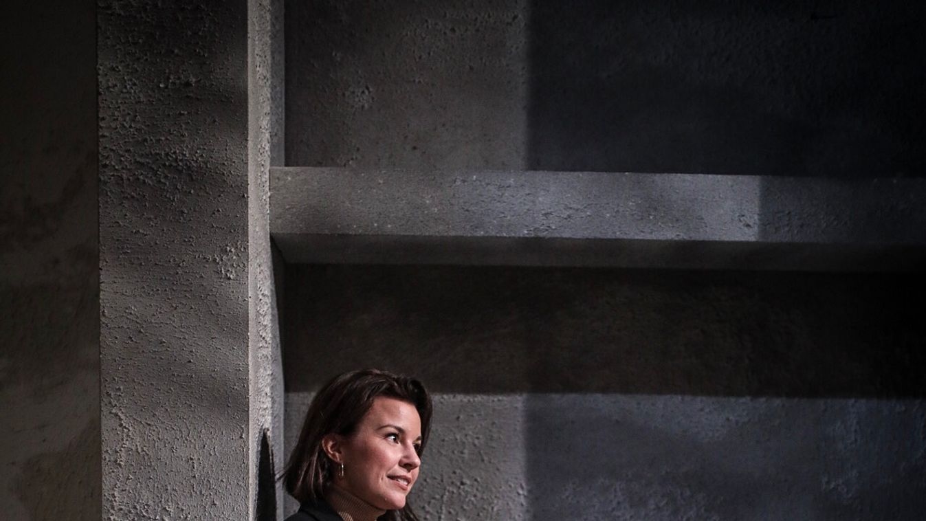 KISALFOLD - Nemes Wanda: hiszek, visszavonhatatlanul