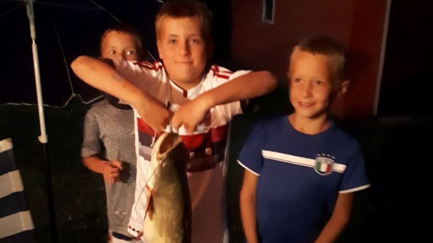 KISALFOLD - Négykilós harcsát fogott a győri iskolás, Róth Vilmos