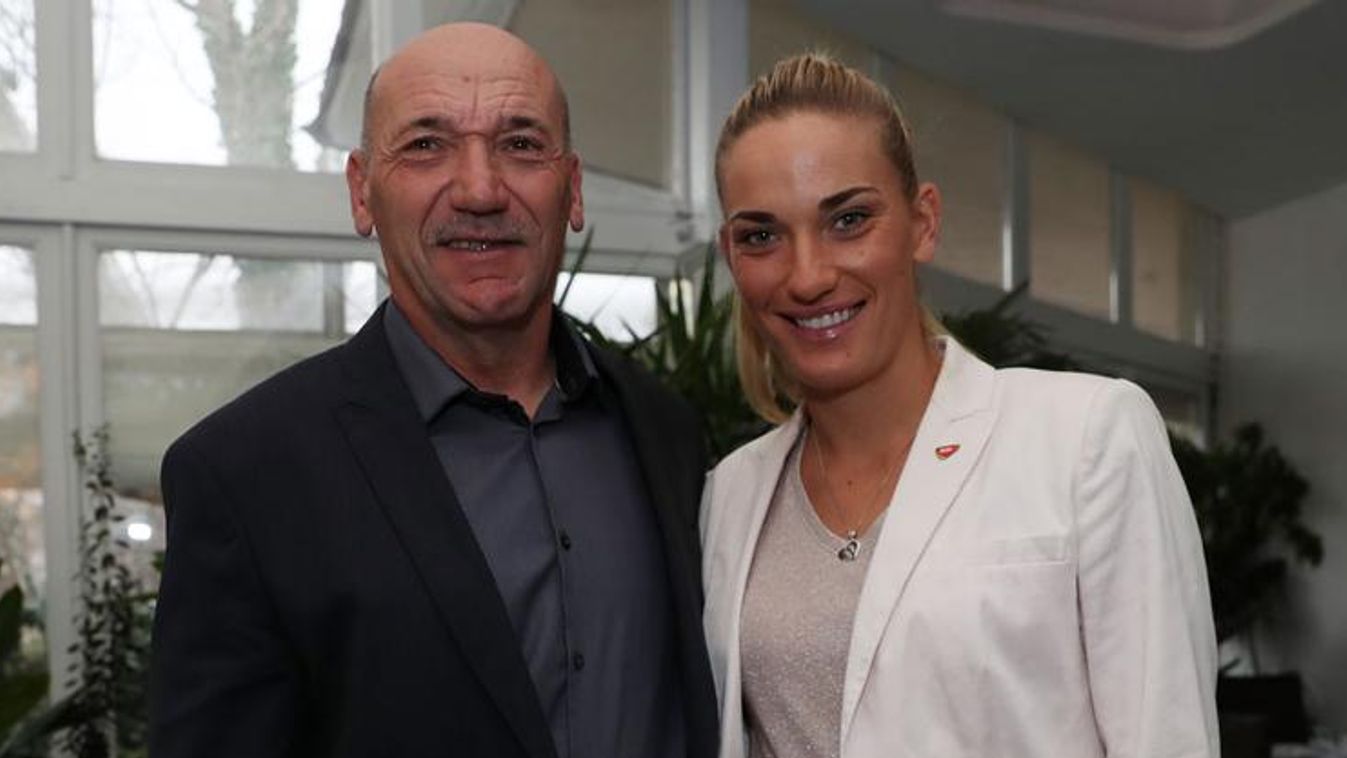 KISALFOLD - Babos Csaba: megsüvegelendő, amit a női teniszezők elértek