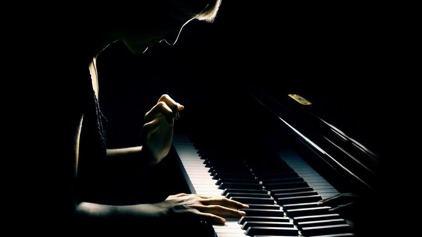 KISALFOLD - DVD-album jelenik meg Fischer Annie valamennyi ...