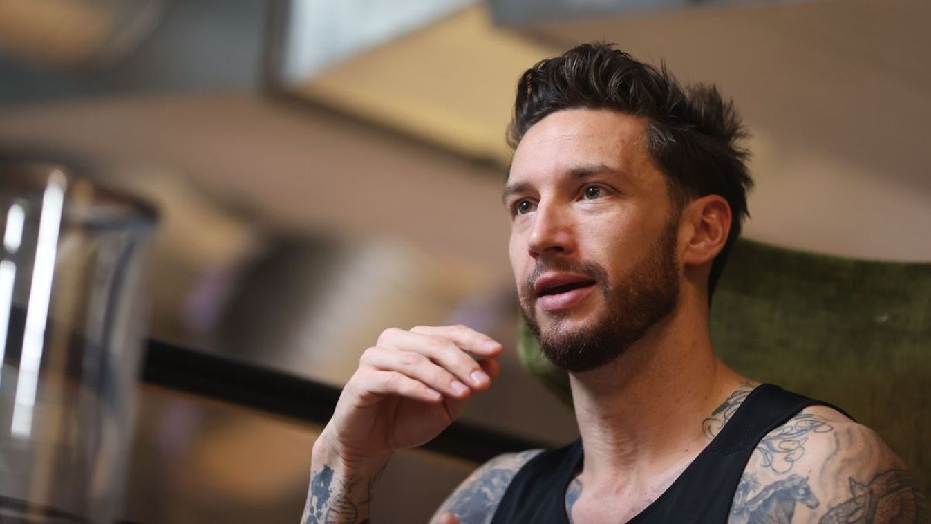 KISALFOLD - Shane Tusup már nem szingli