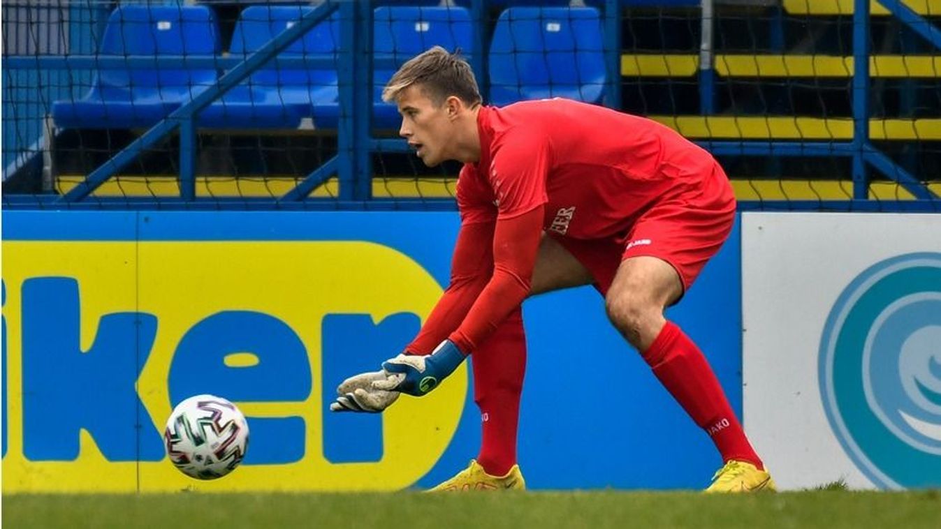 Váratlanul, de jól debütált a fiatal kapus