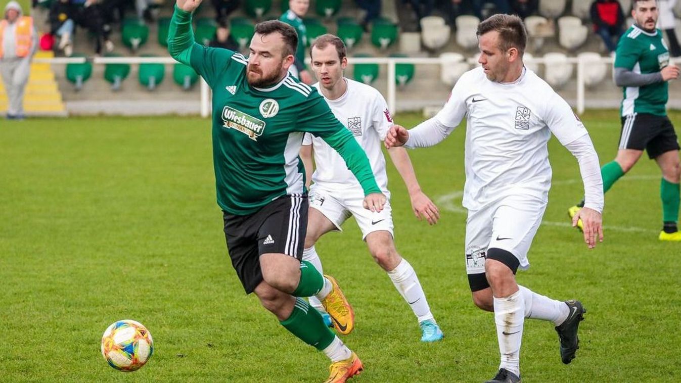 Megyei foci - 13-szor győzött a Koroncó és az élen áll - Tabellán az őszi szezon végeredménye