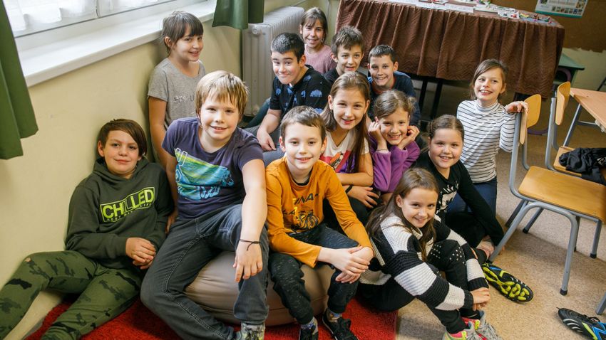 KISALFOLD - Kisiskolák – A tápi intézmény nyolc osztályába összesen ...