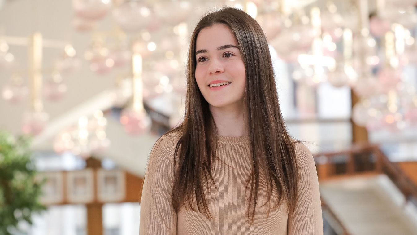 Verset mondani is, hallgatni is jó - Rangos díjat nyert el Győrben ...