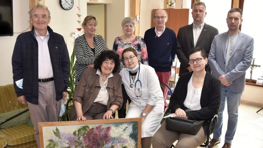 KISALFOLD - Pintér Éva festményeivel segíti a hospice-házat ...