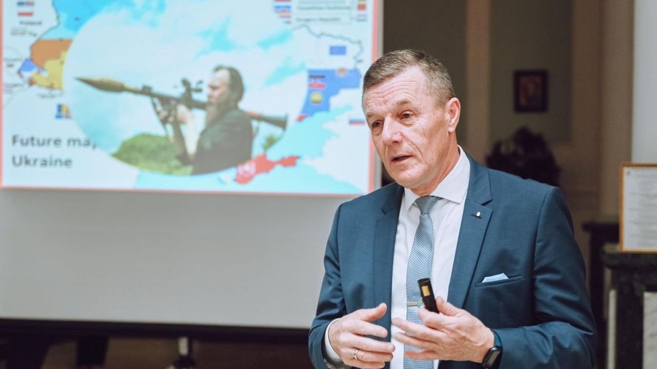 Előadás Sopronban: az orosz-ukrán háború tapasztalatai - fotók