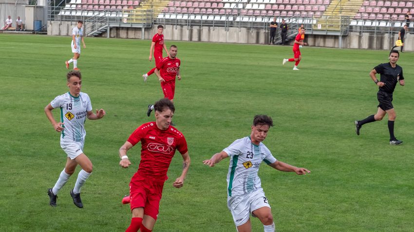 KISALFOLD - Foci NB III - Videó a Caola SC Sopron első harmadosztályú ...