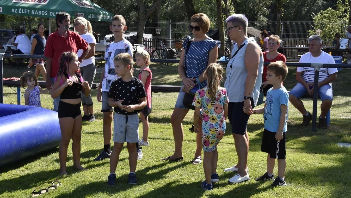 Tizenöt csapat főzött a szigetközi hal- és vadfőzőversenyen Halásziban ...
