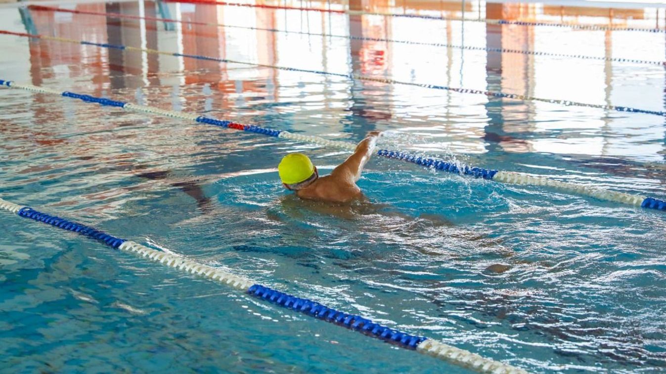 Pénteken mindenki előtt kinyit a Magyar Vilmos Uszoda Győrben - fotók ...