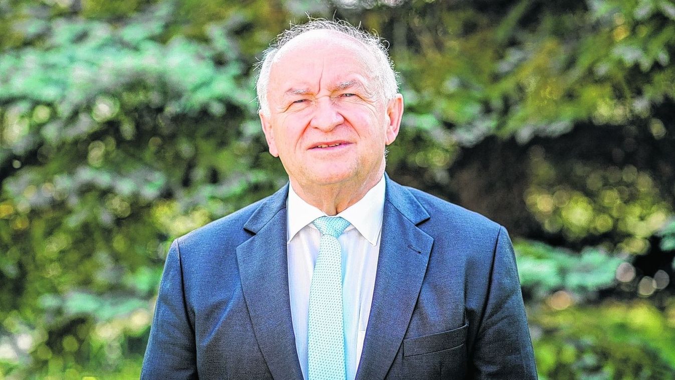 Fontos a jó pedagógus - Elbúcsúzott a Győr Egyházmegyei Vagyonkezelő ...