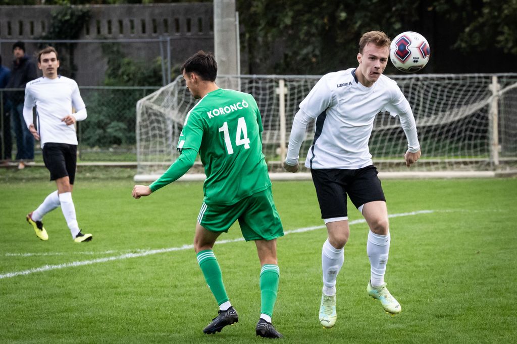 Megyei foci - Csornán nyert rangadót a Koroncó, kórházban a Kapuvár két ...