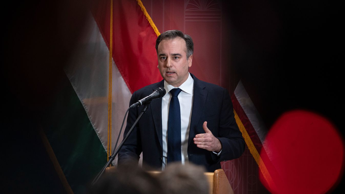 David Pressman újra akcióban