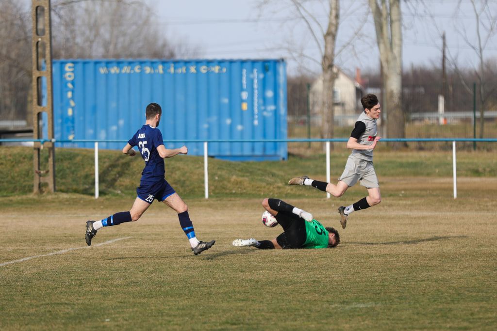 Megye I foci - Mindkét csapat jól küzdött, a győztes gólt az Abda lőtte ...