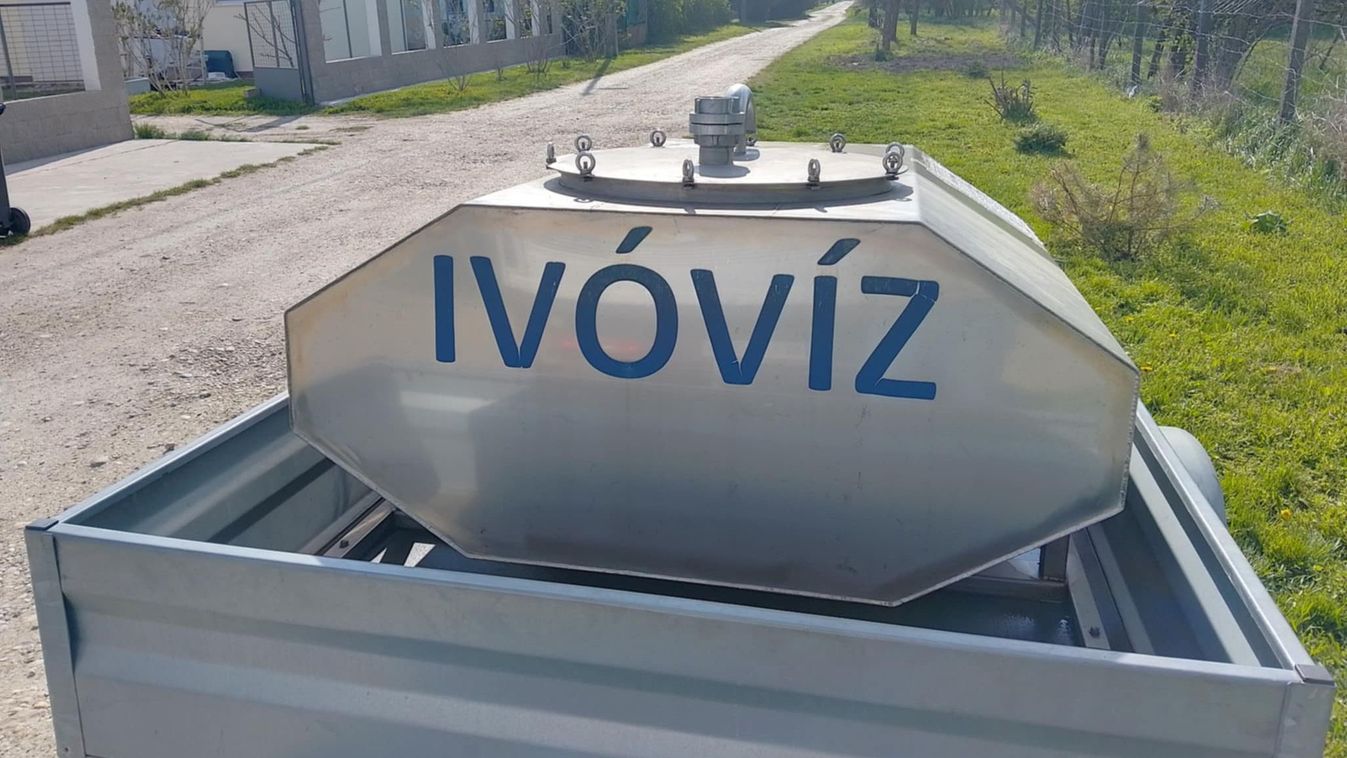 Csemeztanyán ivóvíz szállító tartályt helyeztek ki