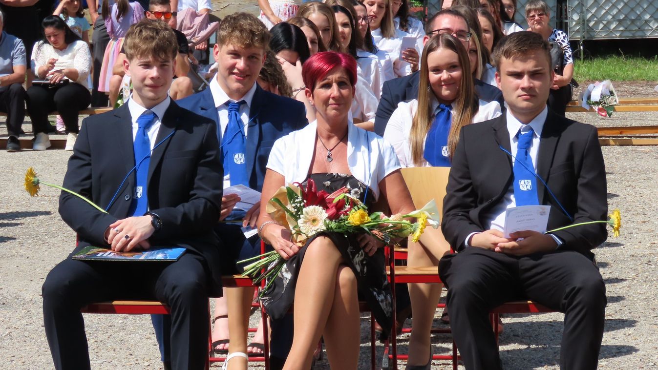 Hunyadi János Technikum Csorna ballagás