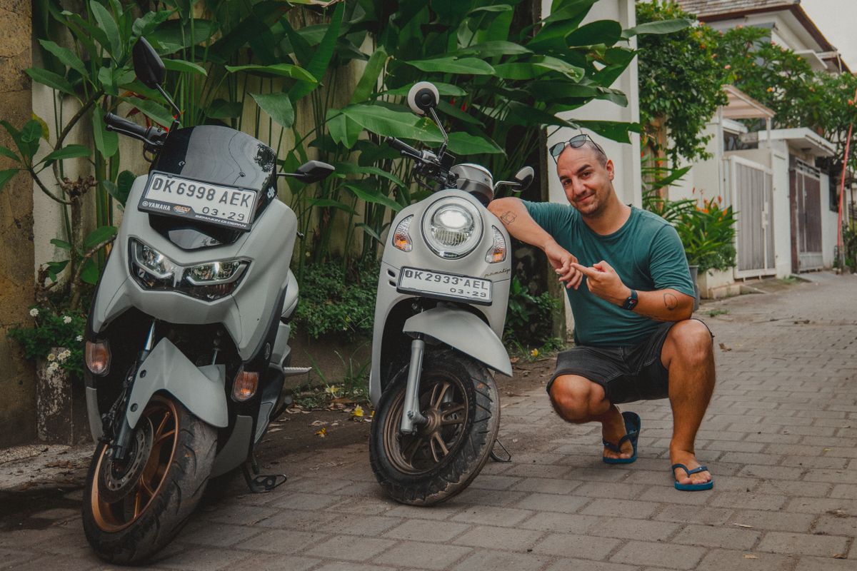 Balira költözött családjával, majd visszatért Győrújfalura