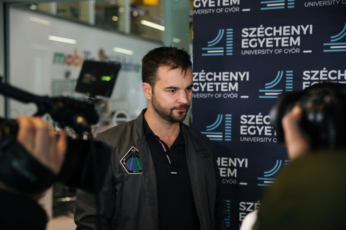 Kapu Tibor adott interjút az űrutazás és a hazatérés részleteiről