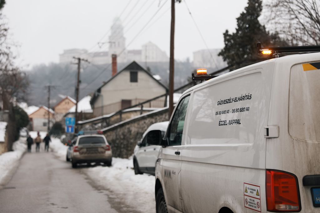 Pannonhalmi gázrobbanás: helyszíni riport, sok fotó