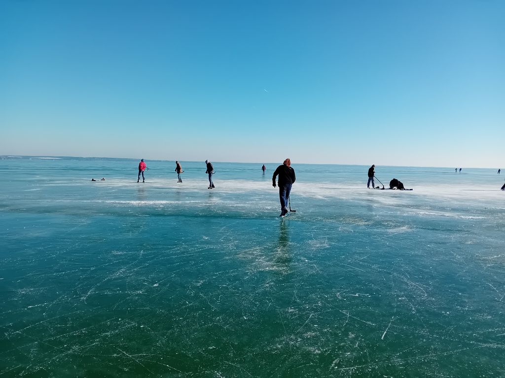 Befagyott Balaton - Balatoni riport