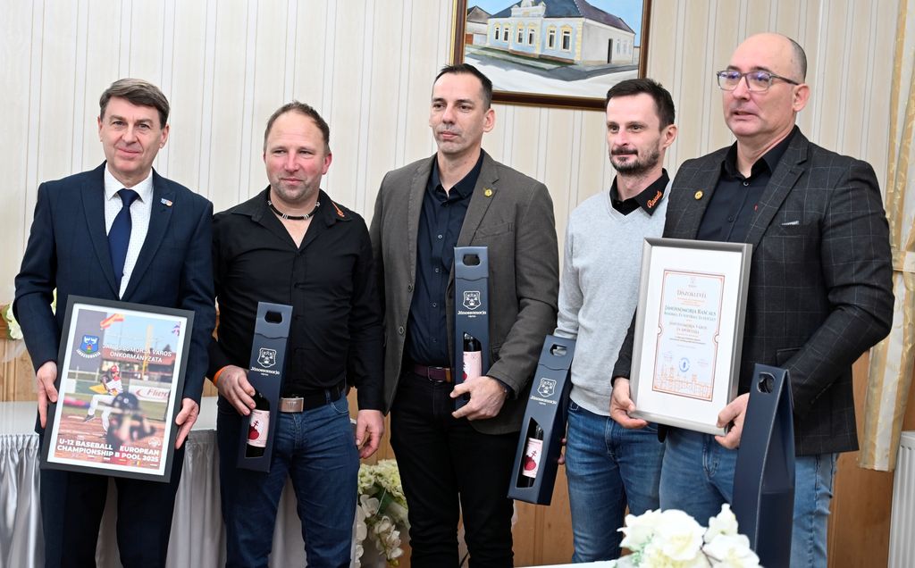 Az Év Sport díja mellett további elismeréseket is átadtak – mutatjuk a ...
